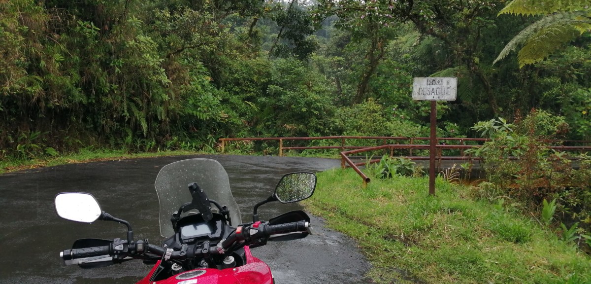 Come rain or come shine. “One always enjoys it.” (Update Laguna de Hule ...